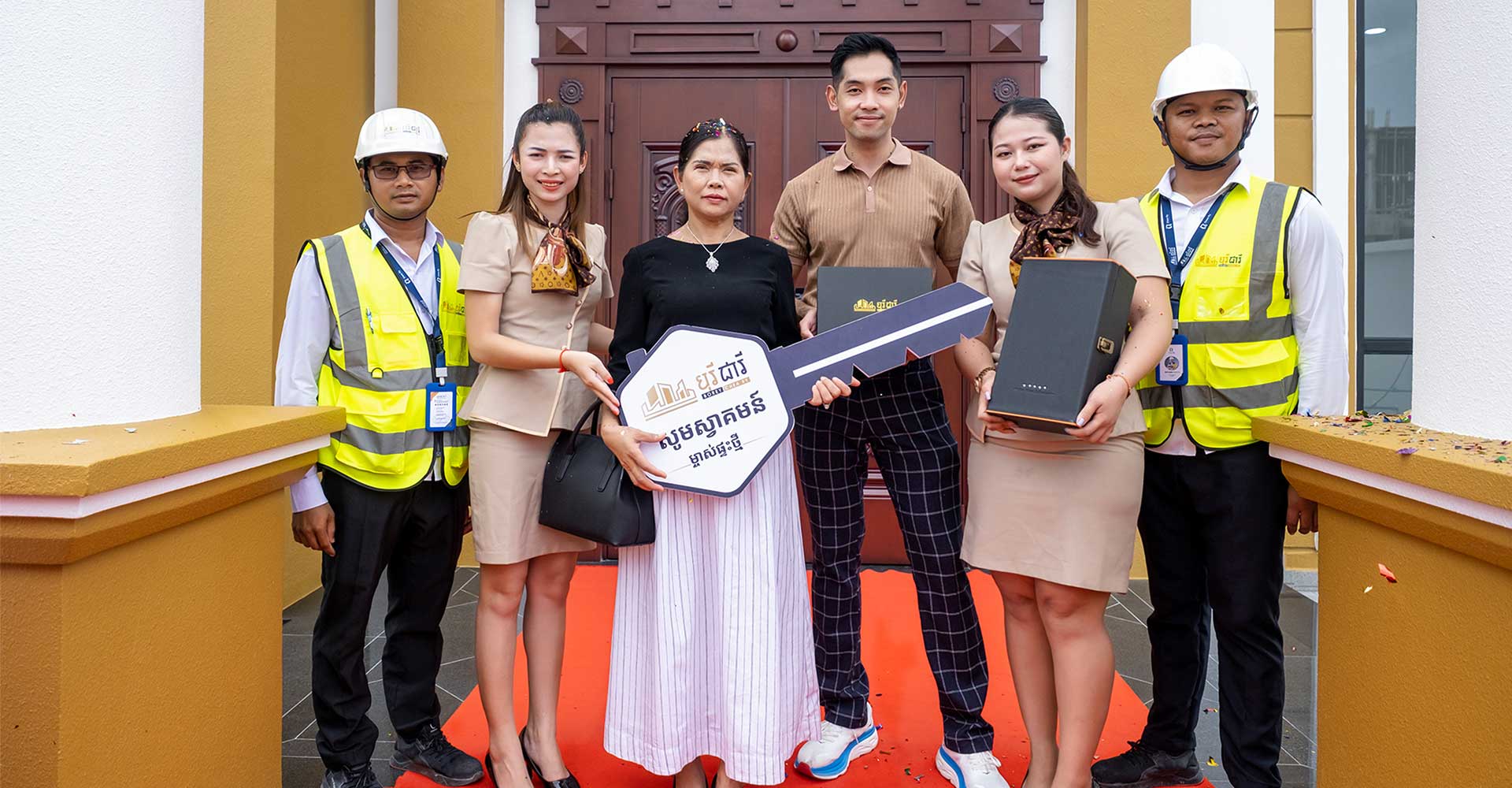 បុរី ជារី បានប្រគល់ផ្ទះជូនអតិថិជនយ៉ាងច្រើនលើសពិការរំពឹងទុក | Borey Cheary